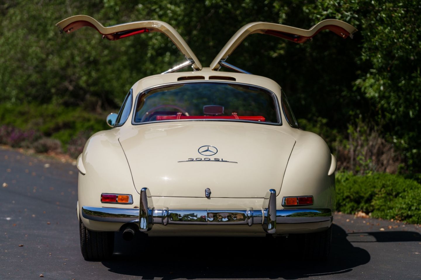 SOLD 1957 Mercedes-Benz 300SL Gullwing - Scott Grundfor Company ...