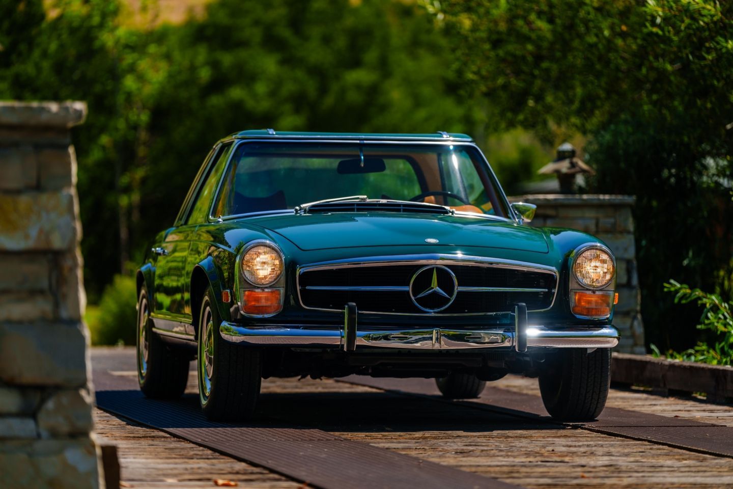 SOLD 1969 Mercedes-Benz 280SL Coupe/Roadster - Scott Grundfor Company ...