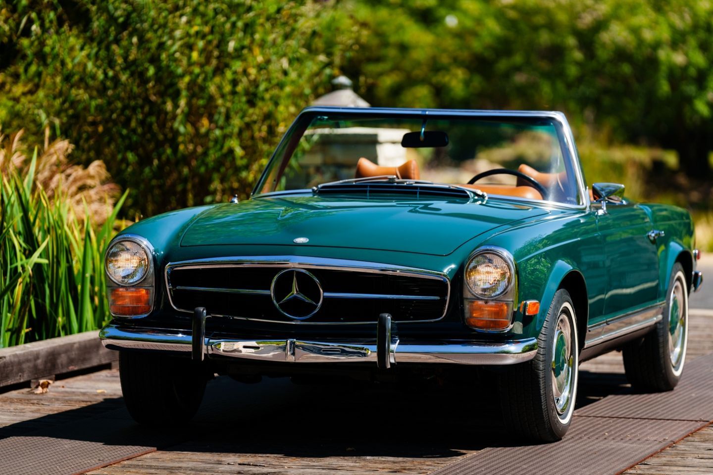 SOLD 1969 Mercedes-Benz 280SL Coupe/Roadster - Scott Grundfor Company ...